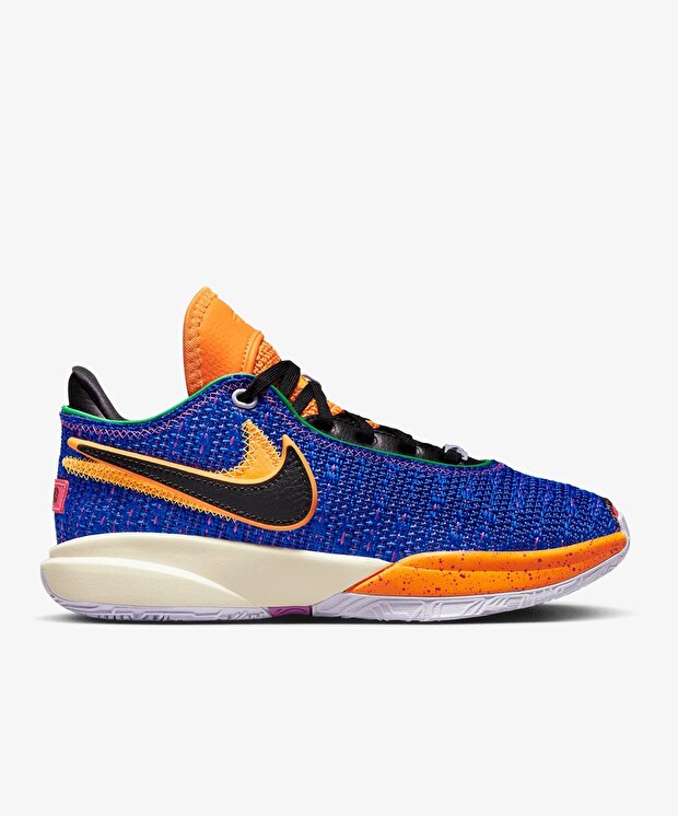 Nike Lebron Basketbol Ayakkabı ve Giyim Ürünleri | Sneaks Up